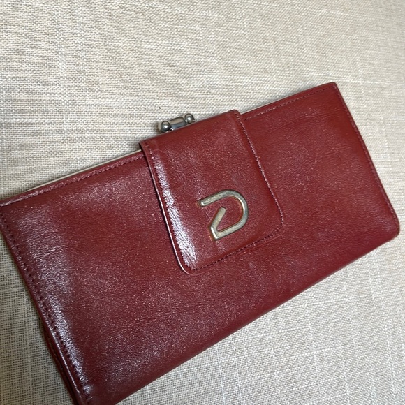 Buxton | Bags | Buxton Leather Cowhide Vintage Wallet In Red Maroon ...